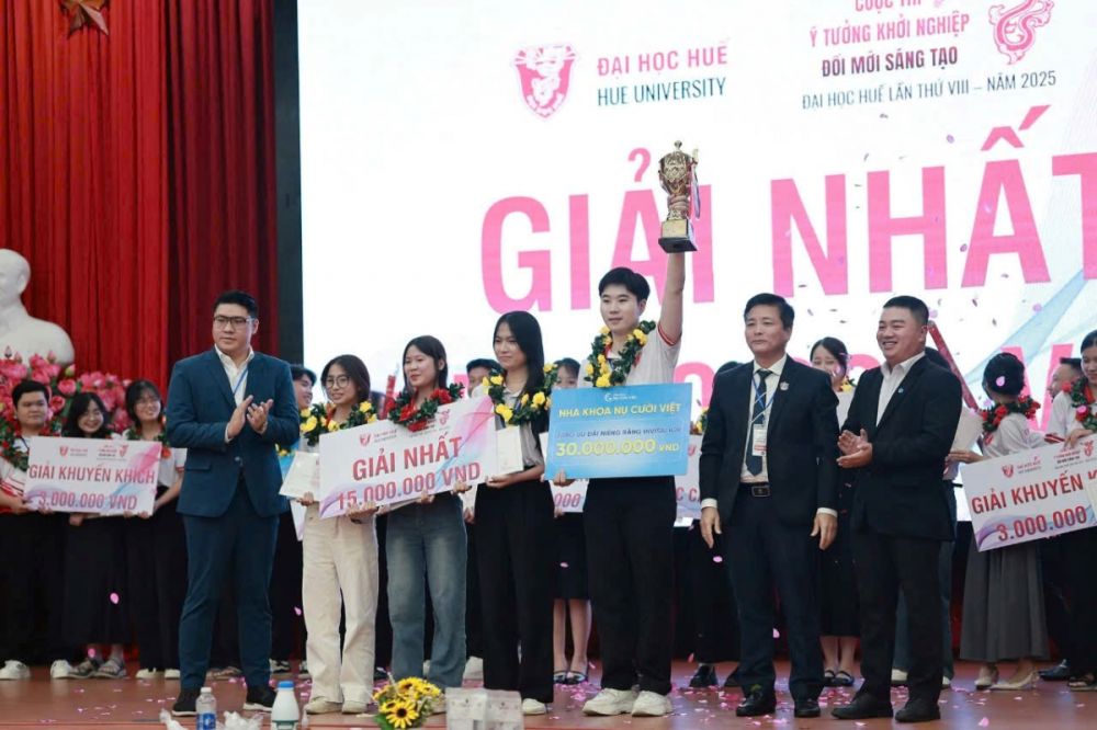 Hoạt động Hue-UMP | Sinh viên Trường Đại học Y - Dược, Đại học Huế đạt giải Nhất cuộc thi Ý ...